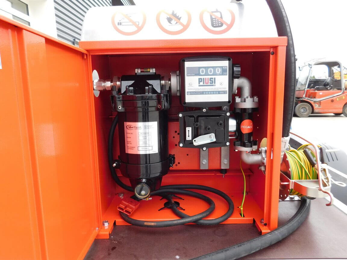 Remorque citerne kérosène JET-A1 spéciale aviation (ADR) 900L